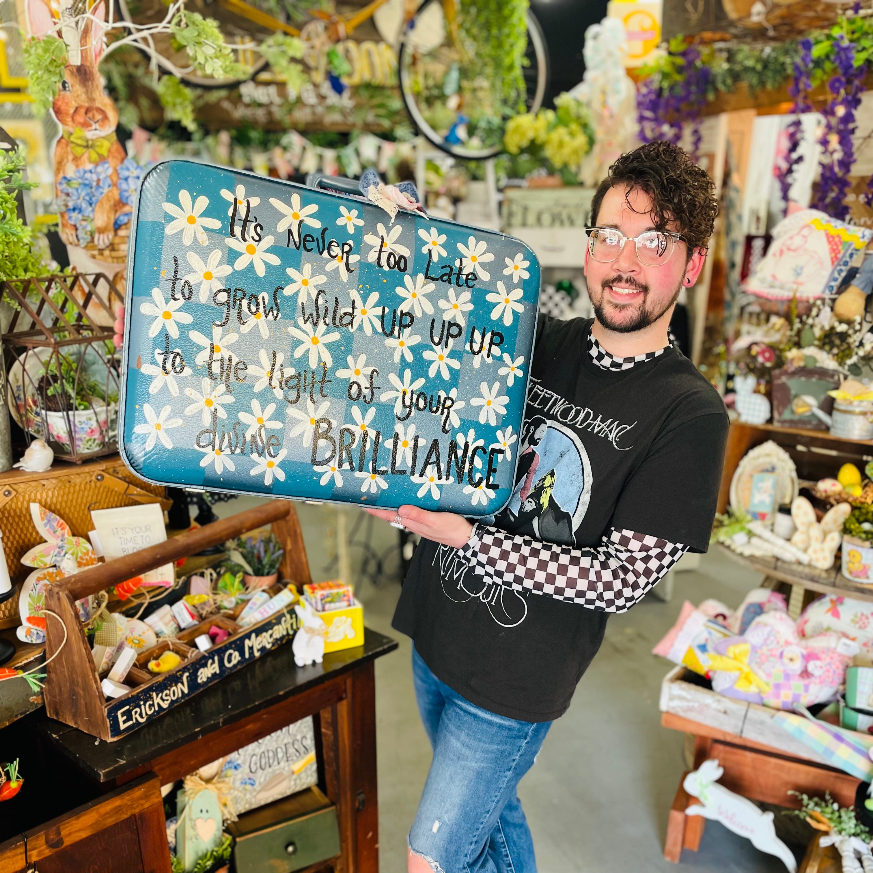 Daisy Brilliance Suicase | Erickson & Co. Mercantile